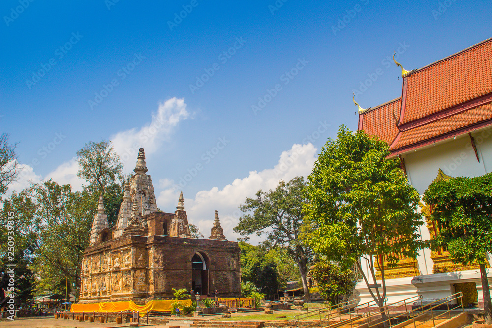 Wat Chet Yot (Wat Jed Yod) or Wat Photharam Maha Vihara, the public ...