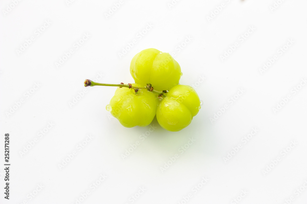 Star gooseberry fruit. Bunch gooseberry. Phyllanthus acidus, Native ...