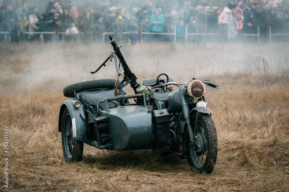 Trophy military motorcycle with machine gun MG42 troops Wehrmacht ...