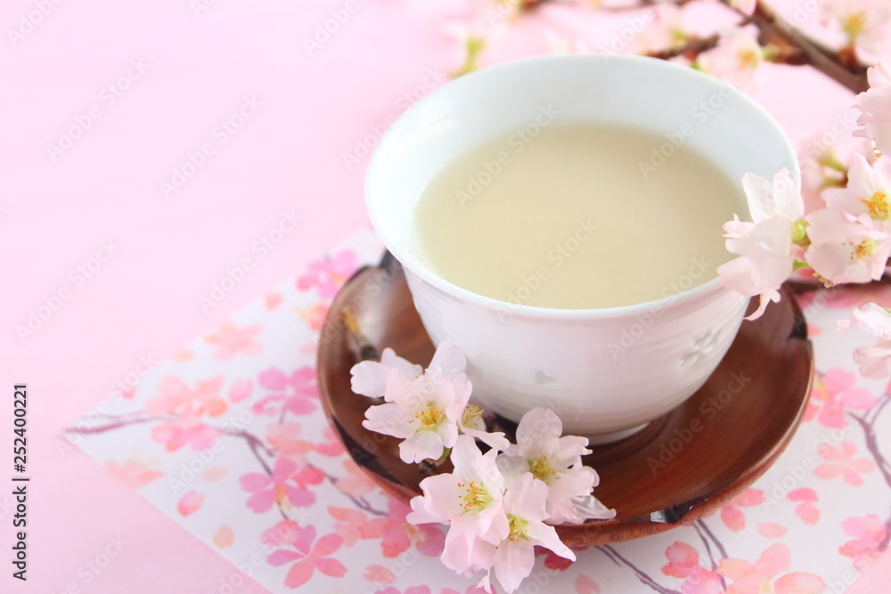 Fotka „Hanami festival and Japanese traditional farmented non-alcohol ...