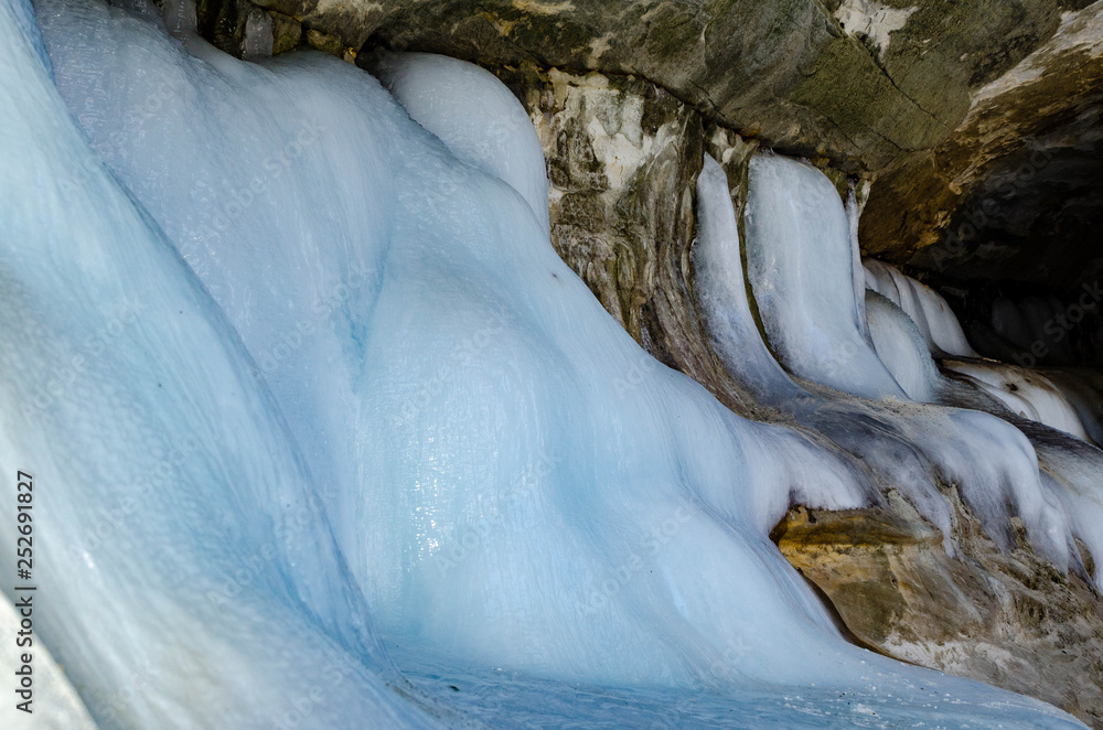 ice seeping through stone Stock Photo | Adobe Stock