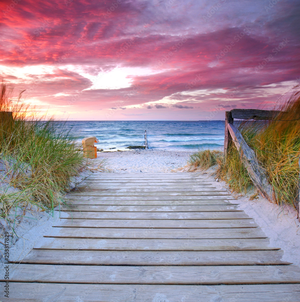 Magie am Strand - Urlaub genießen Stock-Foto | Adobe Stock