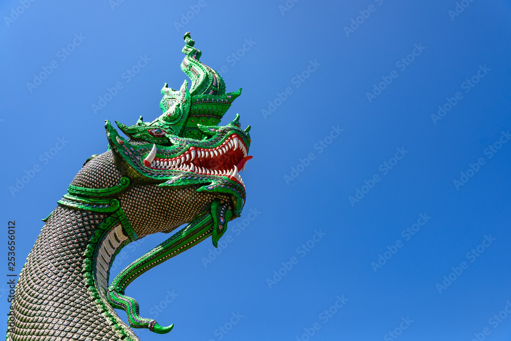 Foto de Head of green king Naga, legendary creature in buddhist ...