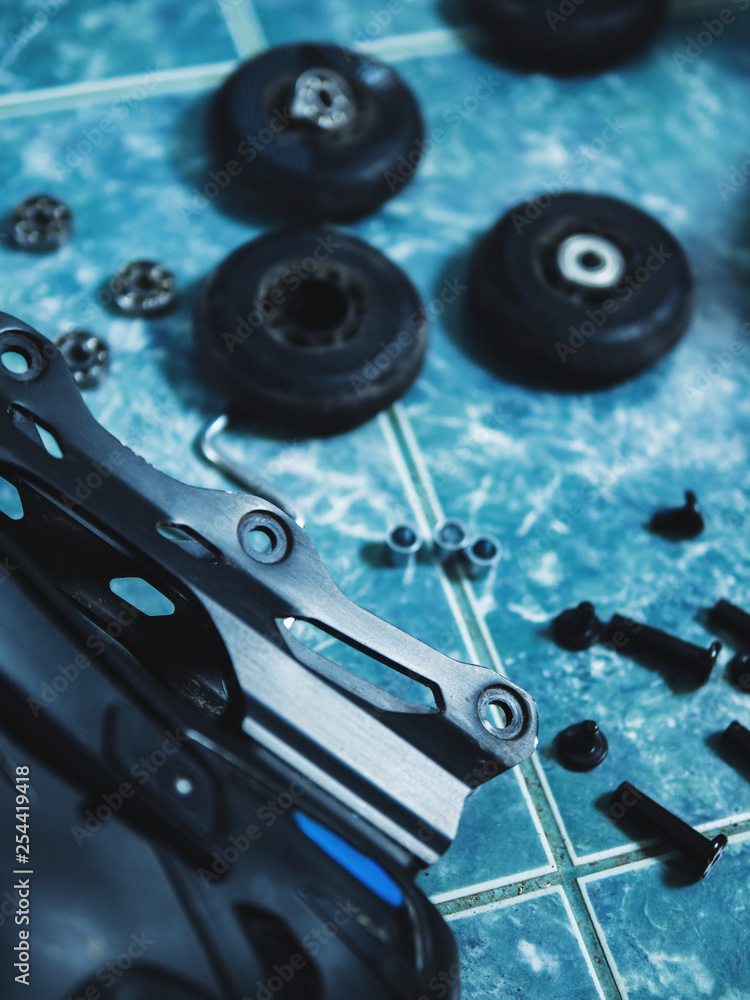 Repair and maintenance of roller skates at home . Cleaning or ...