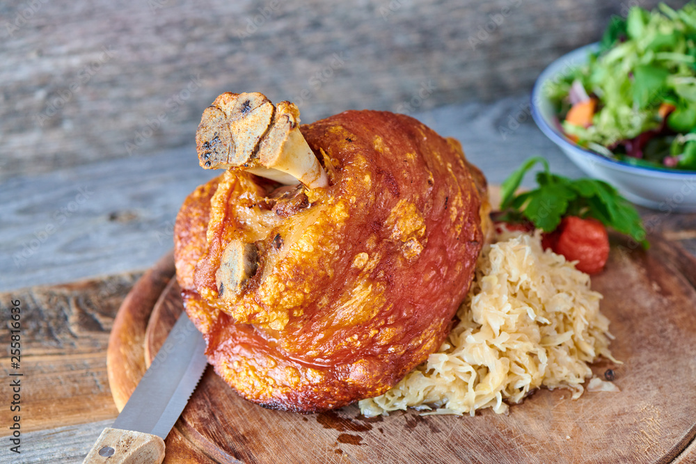 Schweinehaxe Schweinshaxe Oktoberfest Biergarten German Wirtshaus Essen ...