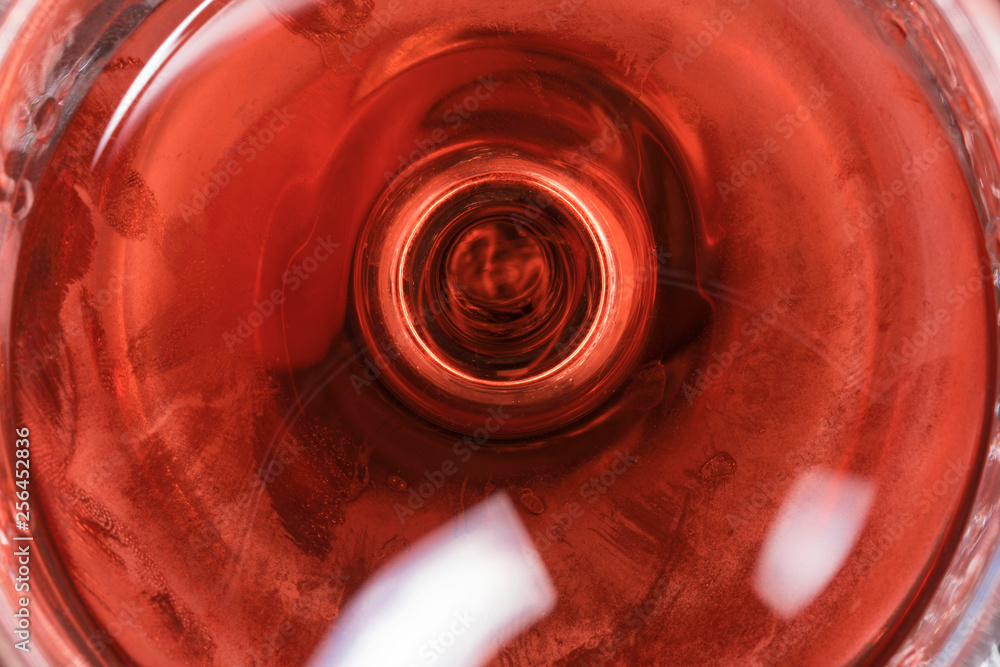 Calice di vino rosato Stock Photo | Adobe Stock