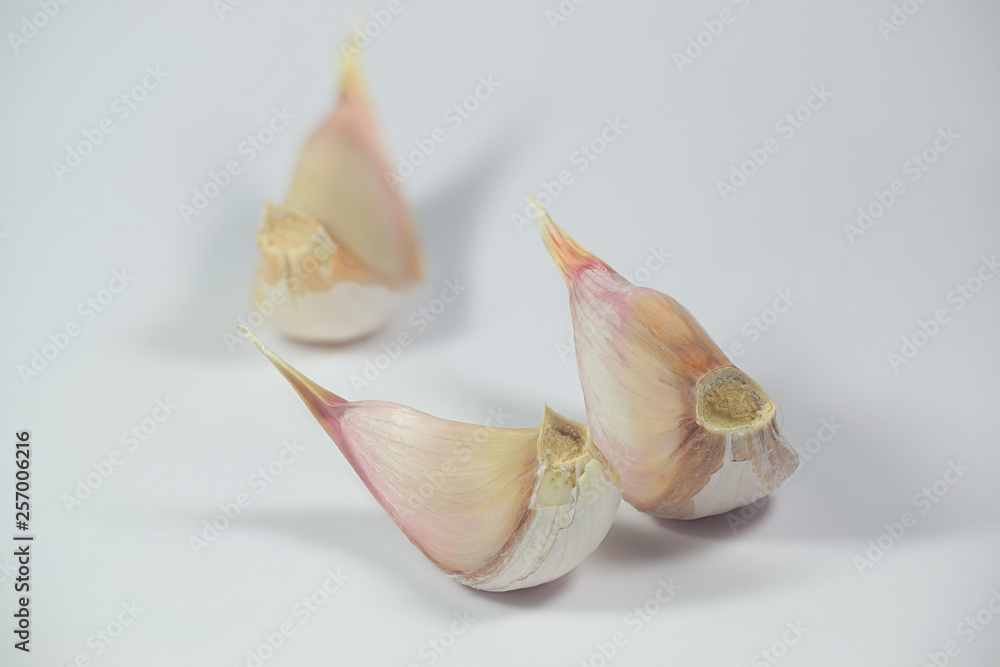 Garlic, both a food flavoring and as a traditional medicine Stock Photo ...