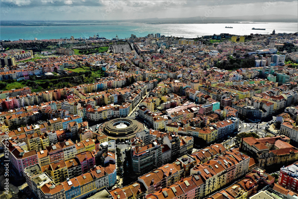 Lissabon Luftbilder - Luftaufnahmen von Lissabon: Ponte 25 de Abril ...