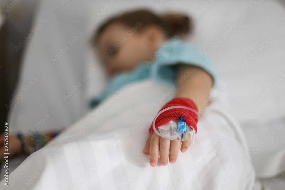 Details with a cannula on the hand of a ill little girl Stock Photo ...