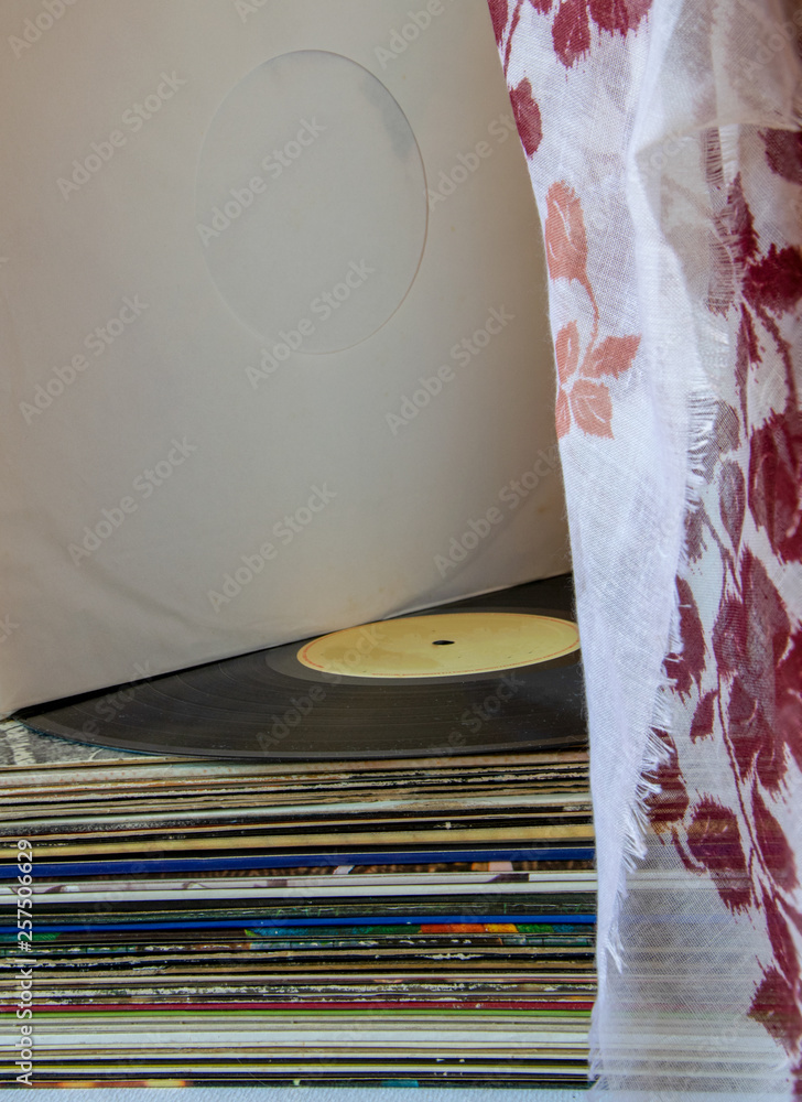 Música vintage en formato long play de vinilo iniciada en el siglo ...