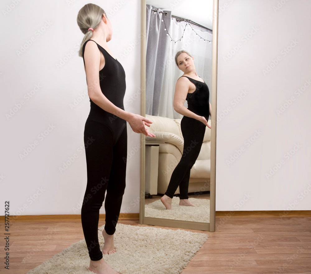 Anorexia Nervosa Mirror