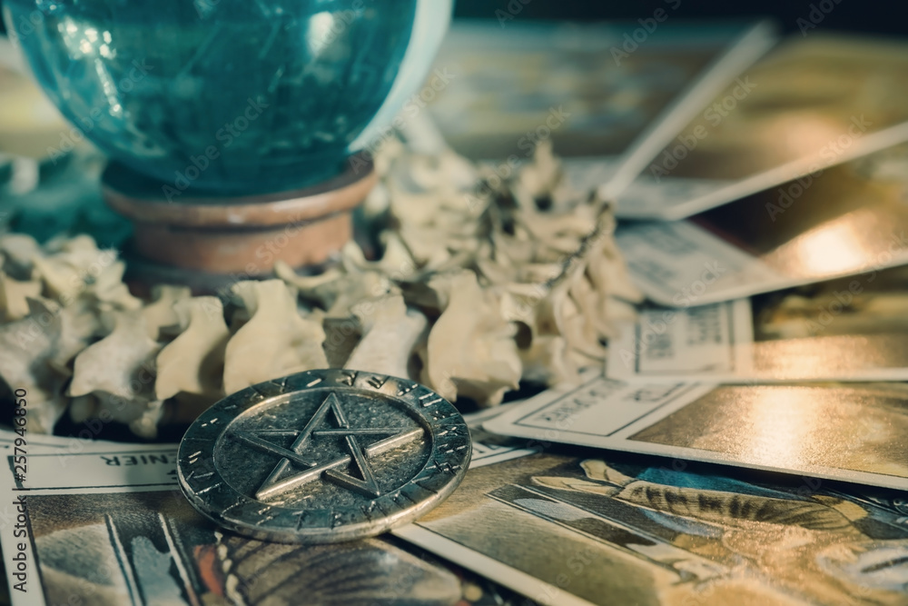 Poster Pentacle coin. – Wall Art | UkPosters