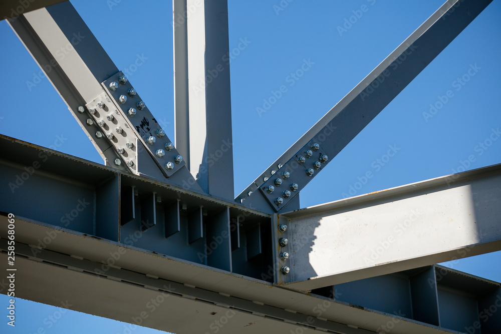 Steel frame of new building in construction - girder joint detail Stock ...