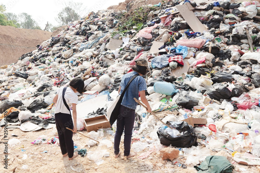 Stop garbage disposal. World Environment Day, Poor children collect ...