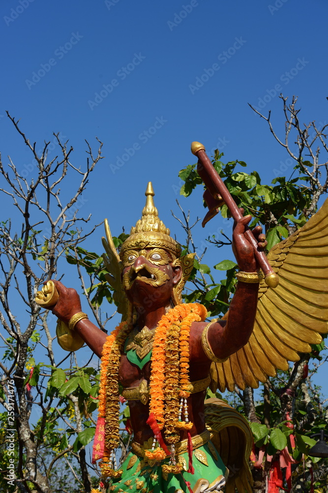 Statue of Krut at the Brahma Court Places to worship Thai people Is the ...