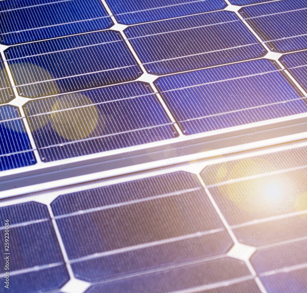 Foto de Sunlight shining on solar cells panels. Renewable, sustainable ...