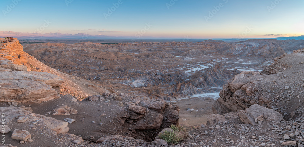 Foto de Amazing Atacama Desert sunset at Valle de la Luna (Moon Valley ...