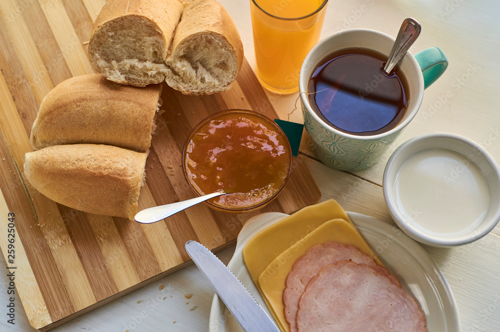 Desayuno chileno, once chilena, comida típica chilena. Stock-Foto ...