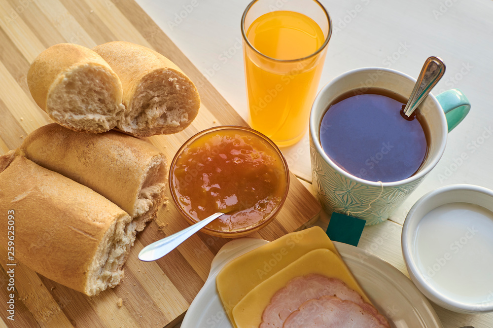 Desayuno chileno, once chilena, comida típica chilena. Stock Photo ...