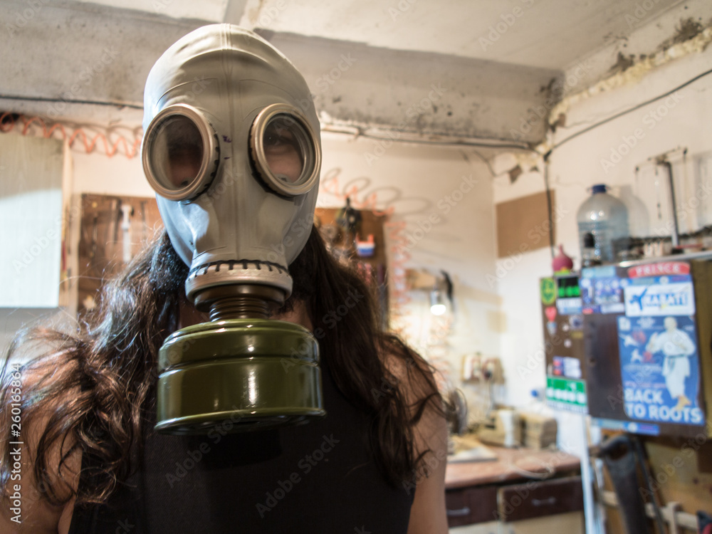 Ukraine Riots Gas Mask
