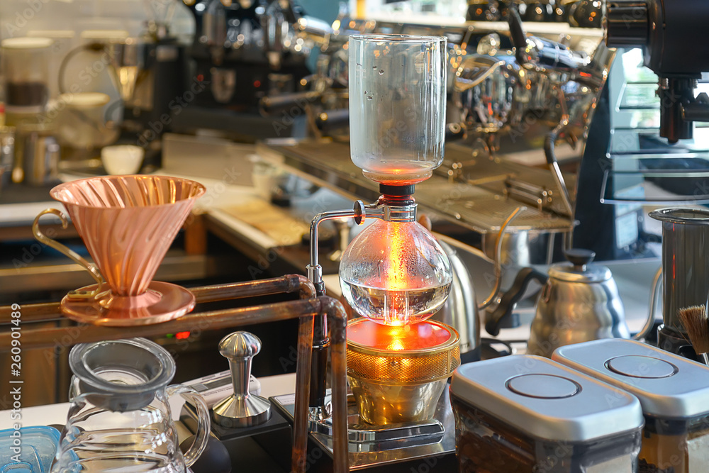 Foto de Siphon (Syphon) coffee maker is a vacuum coffee maker brews ...