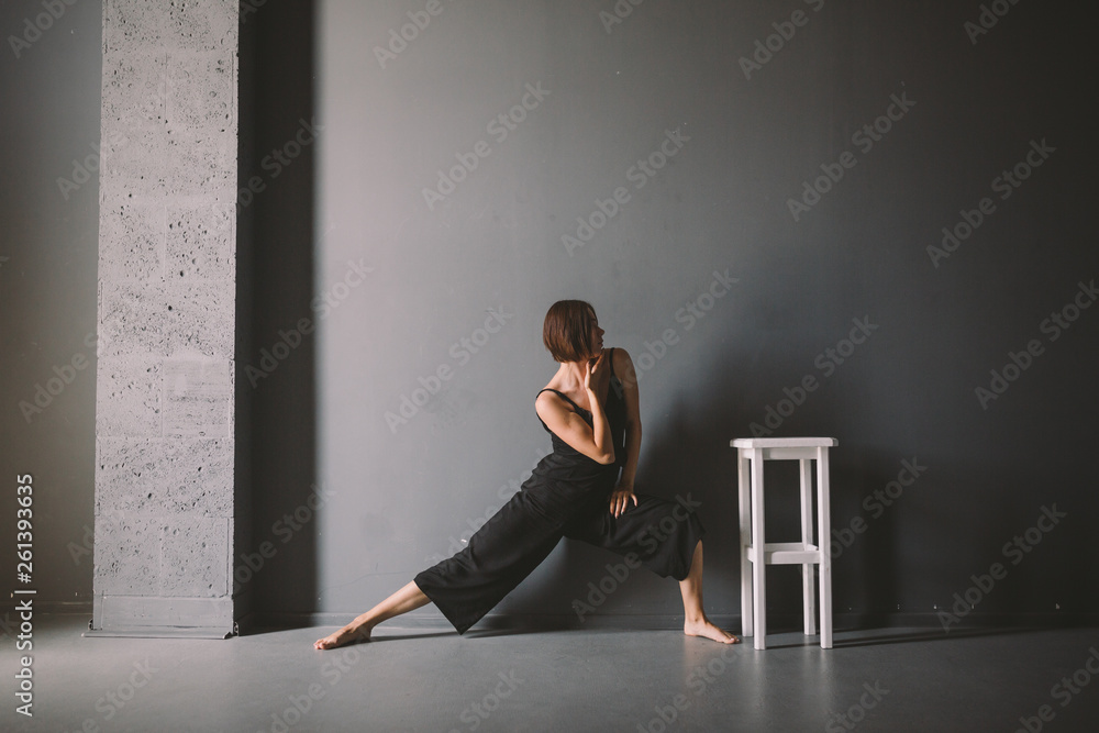 social theme of female loneliness is pain suffering. Abastration of ...