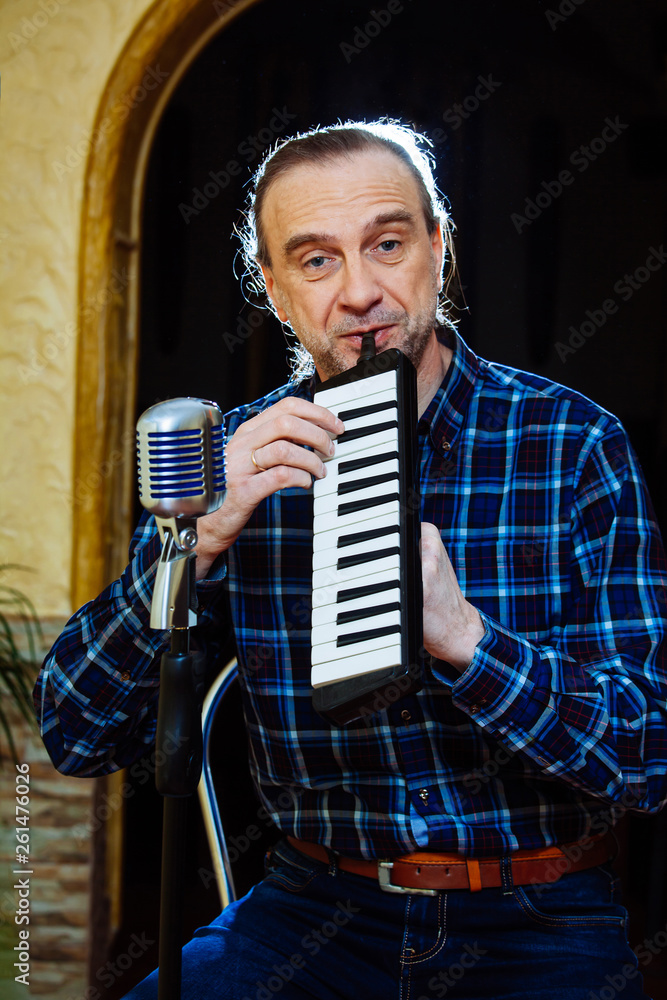 singer man old school fashioned microphone hairstyle karaoke portrait ...