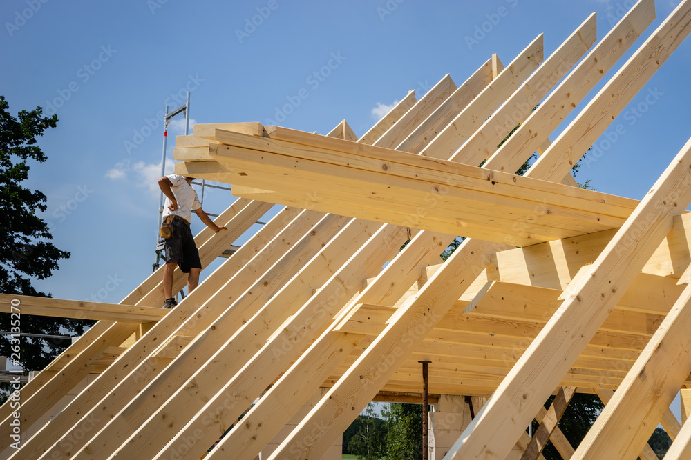 Tragender Balken Im Dachstuhl