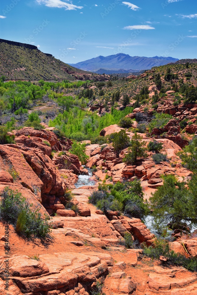 Views of Waterfalls at Gunlock State Park Reservoir Falls, In Gunlock ...