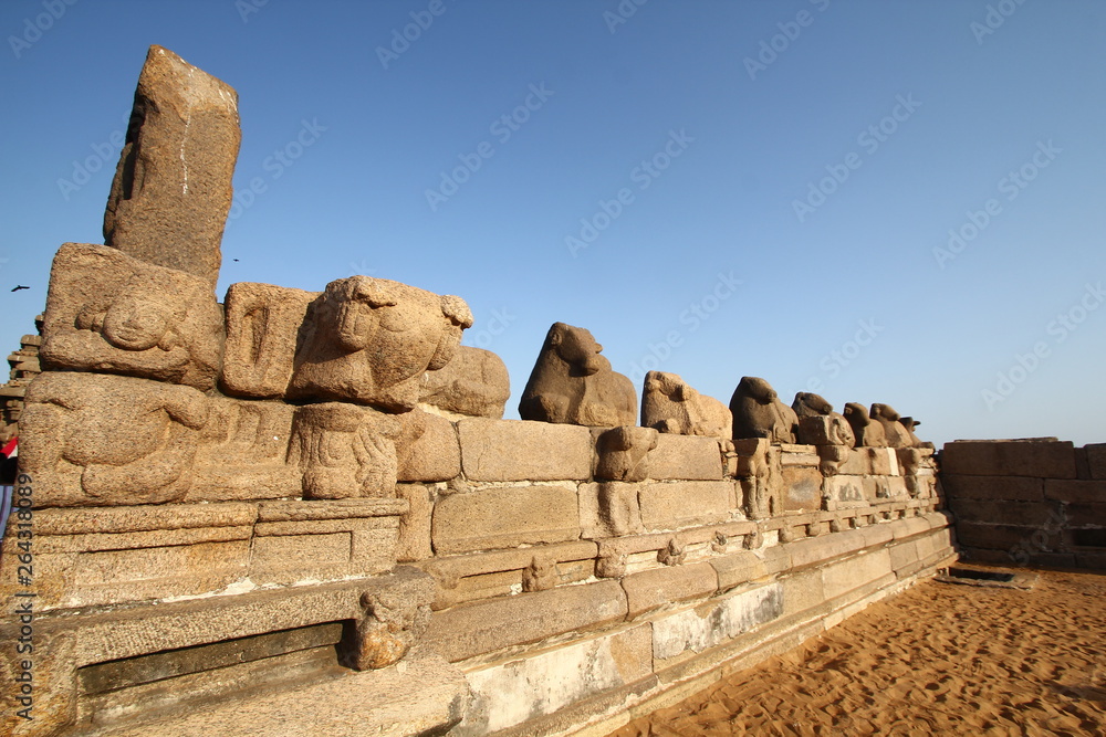 Shore Temple Complex in Mahabalipuram, Kanchipuram, Tamil Nadu, India ...