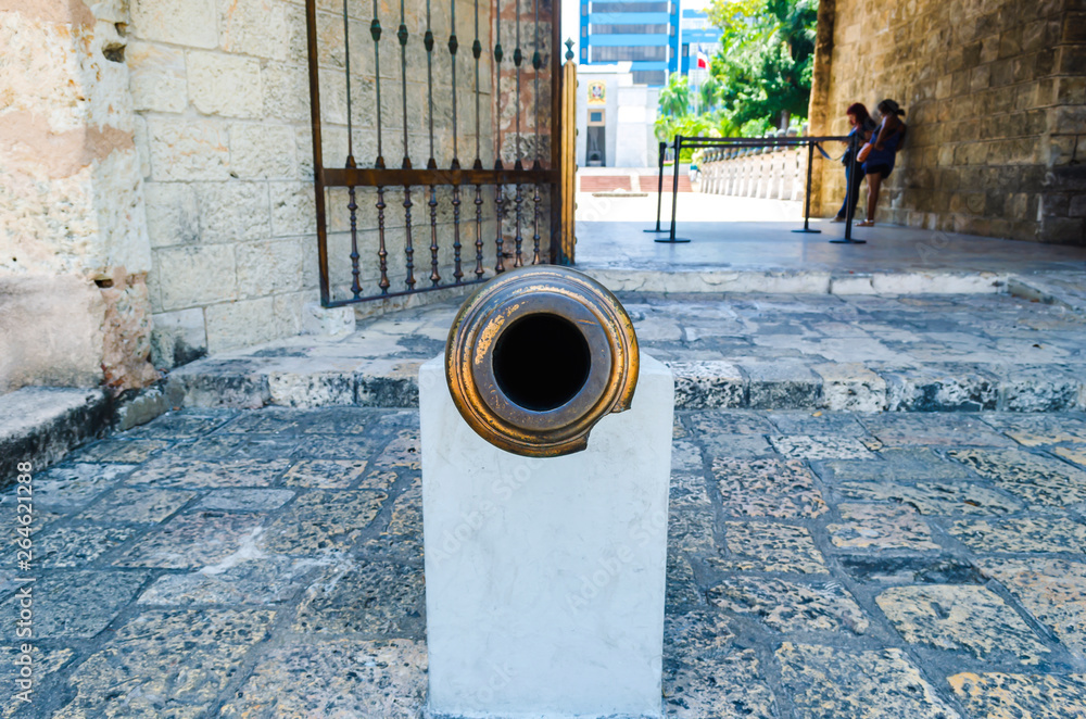 colonial cannon at the entrance of the Conde gate in the colonial zone ...
