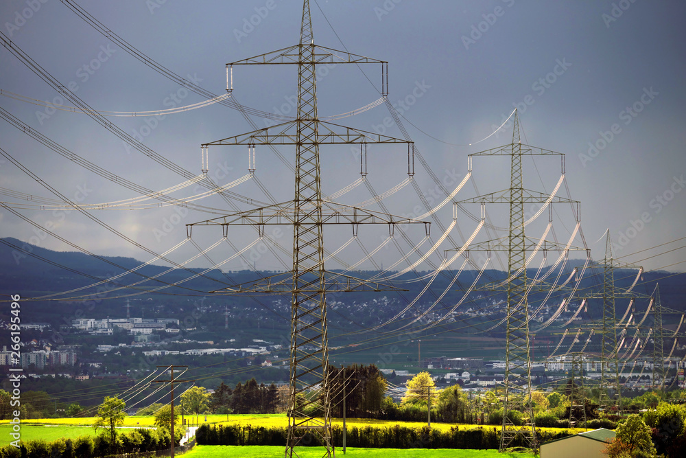 Stromtrasse durch den Westerwald imt Blick auf den Hunsrück - Stockfoto ...