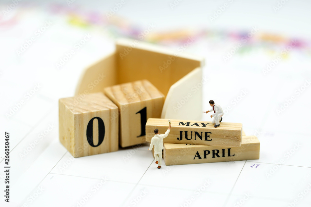 Miniature people : Wooden block calendar date and mounth with miniworld ...
