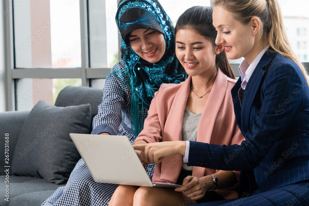 Multicultural working group. Team of businesswomen of different ...