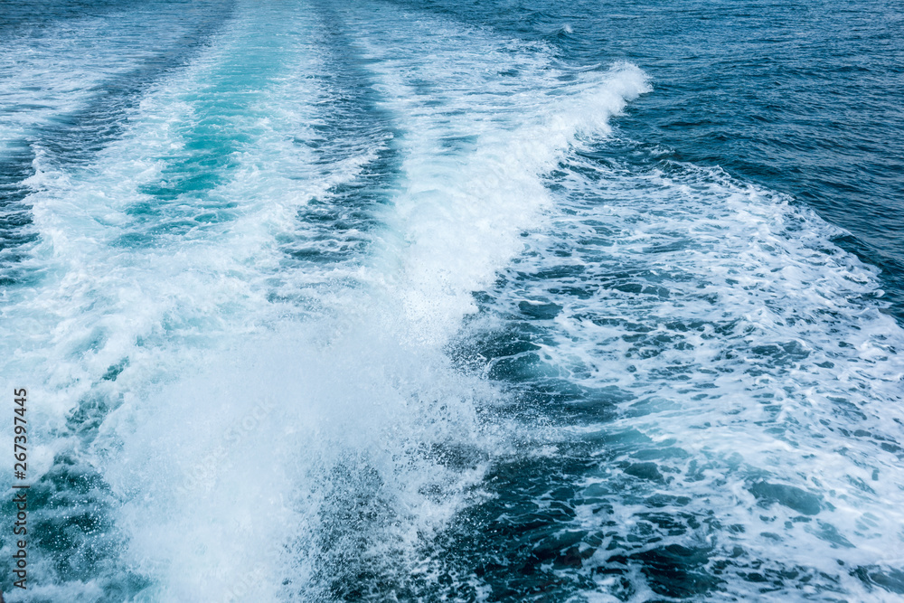 Water splash behind the ship or wake of speed boat in the ocean Stock ...