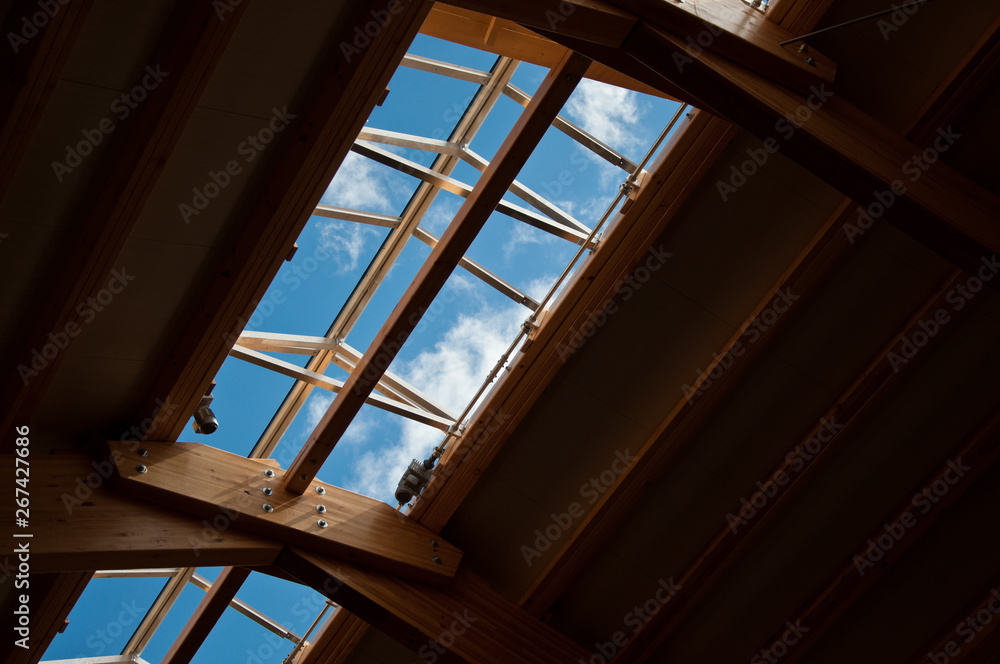 Foto de Viewing window on the roof through which you can see the blue ...
