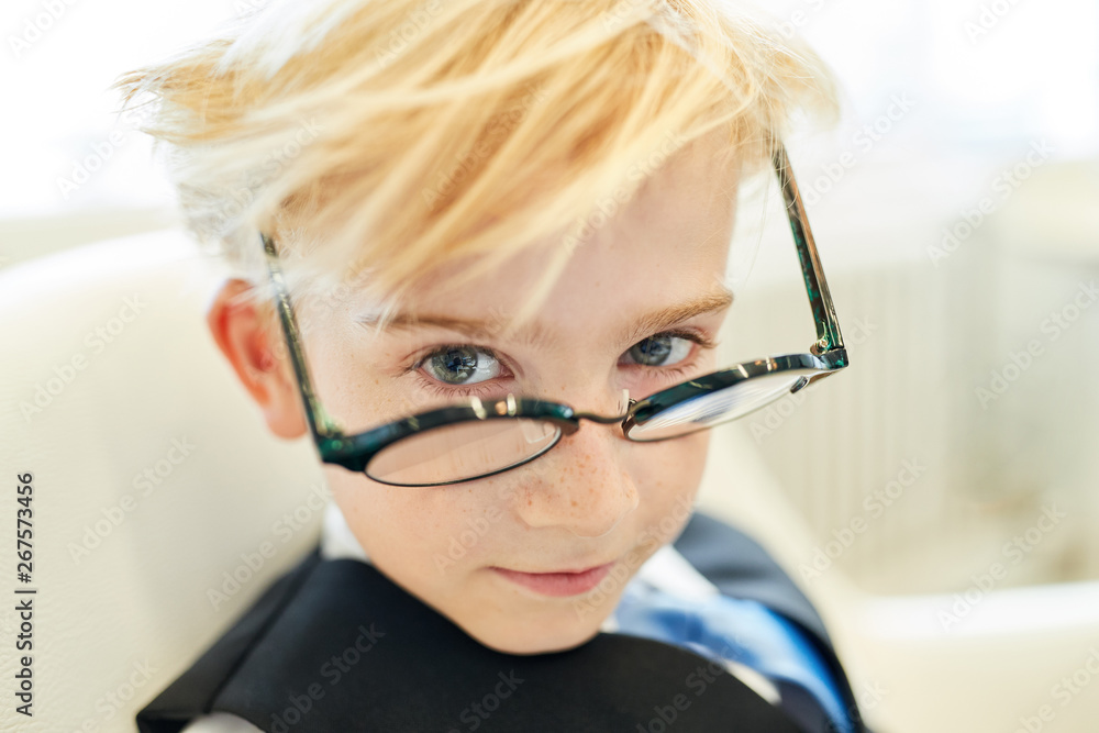 Junge mit Brille als kluger Schüler oder Student Stock Photo | Adobe Stock
