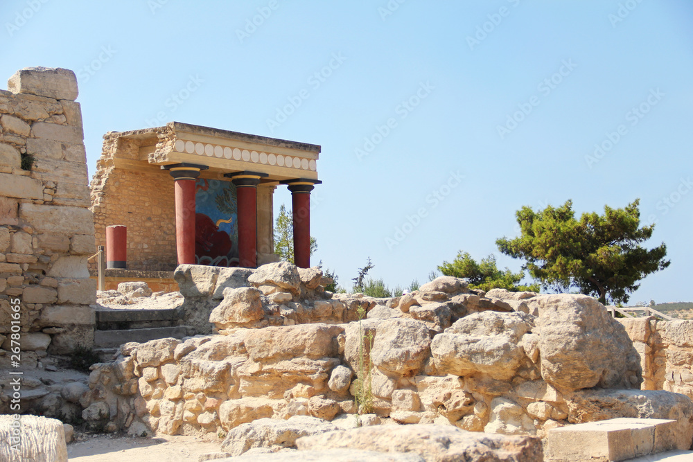 Knossos palace is the largest bronze age archaeological site on Crete ...