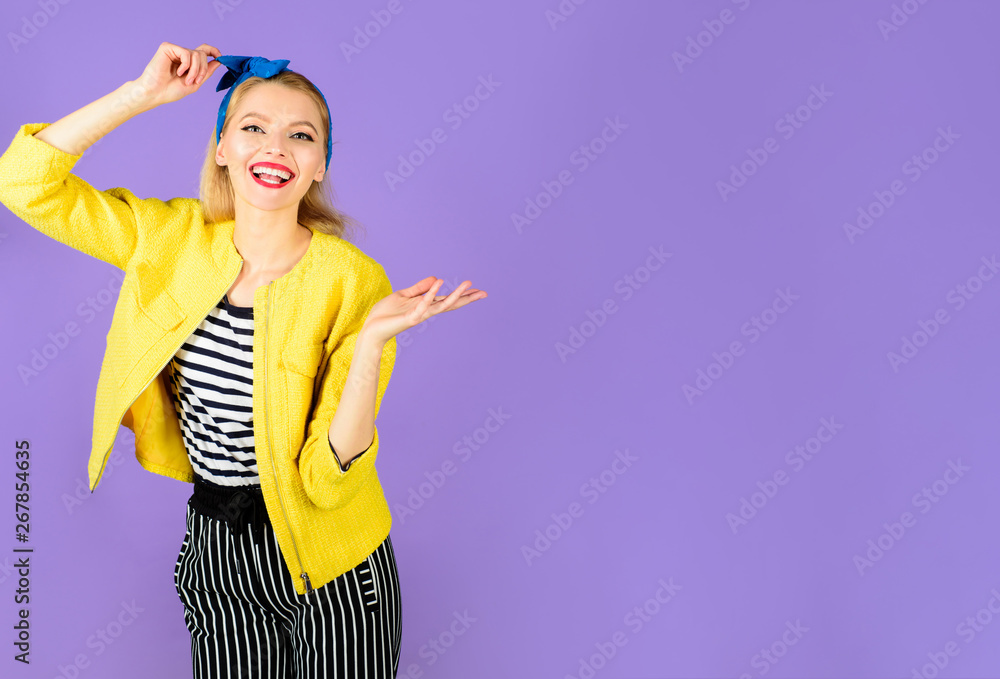 Vintage pin-up girl. Retro woman. Stylish lady. Expressive facial ...