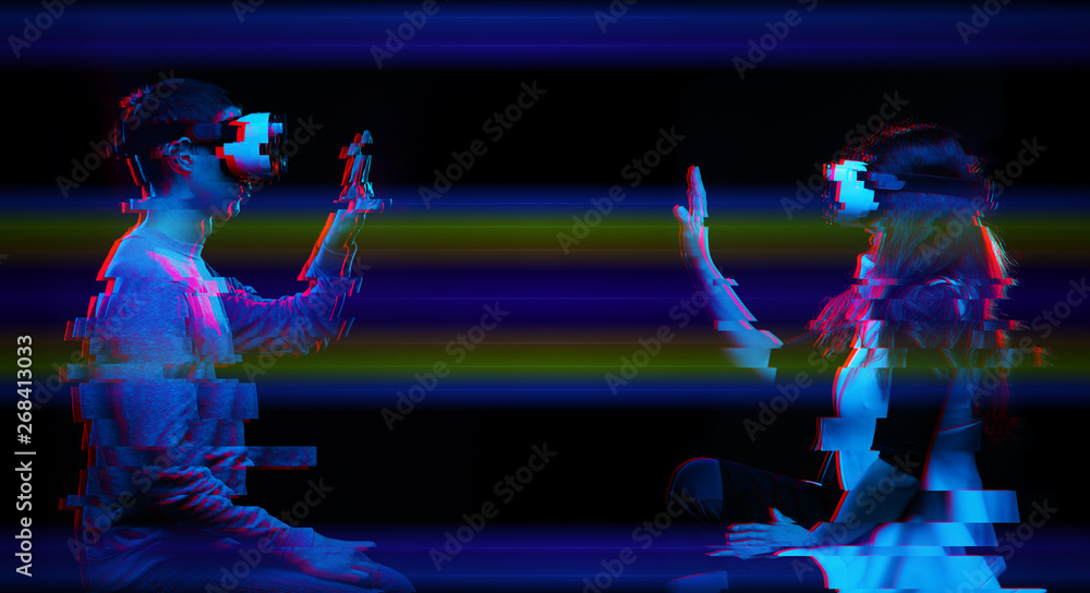 Couple of people communicate using a virtual reality headset. Image ...