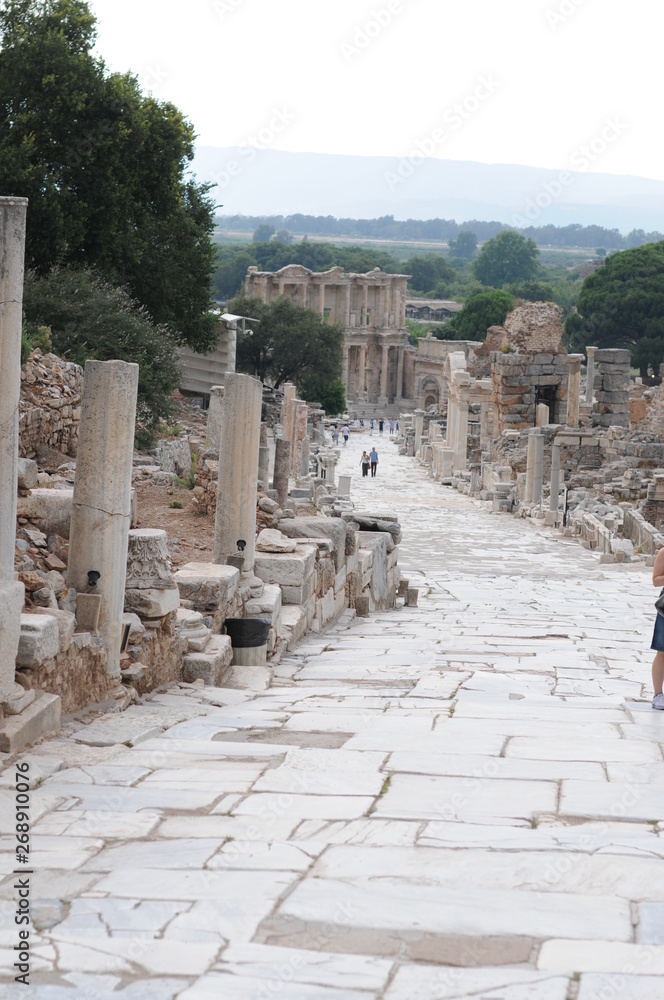 Details of the ancient Greek civilization. Ancient architecture ...