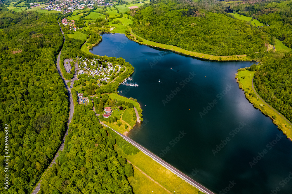 Nidda Stausee in Hessen aus der Luft Stock-Foto | Adobe Stock