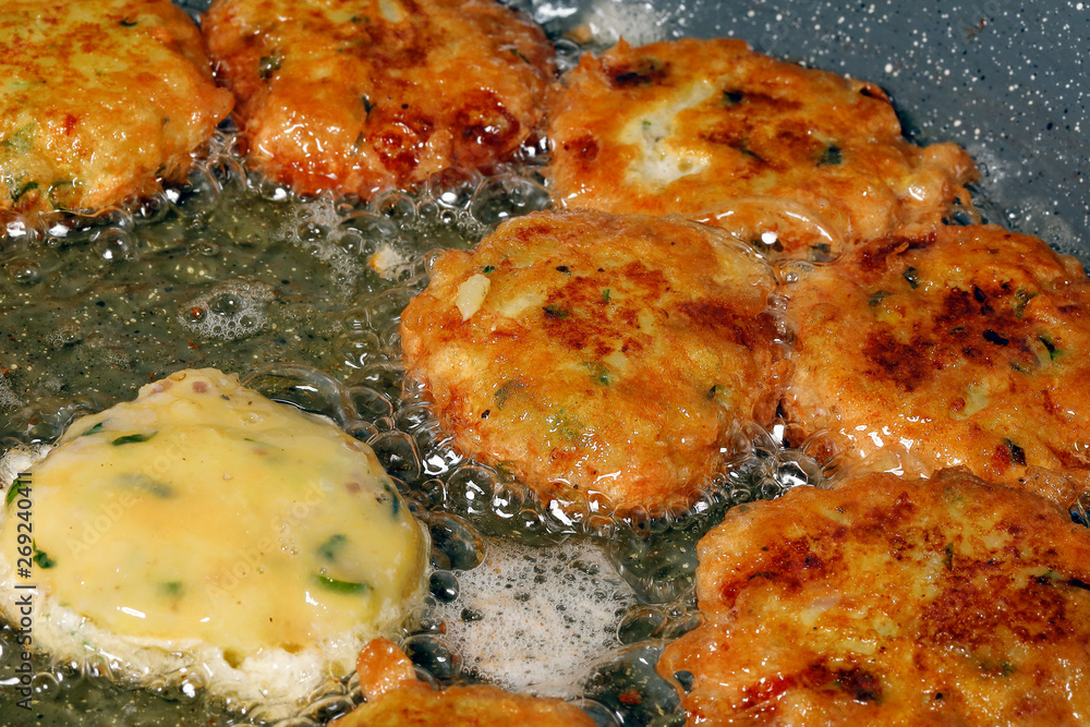 Piaju pakora pakoda pakodi fakkura bhajiya bhajji ponako onion lentil ...