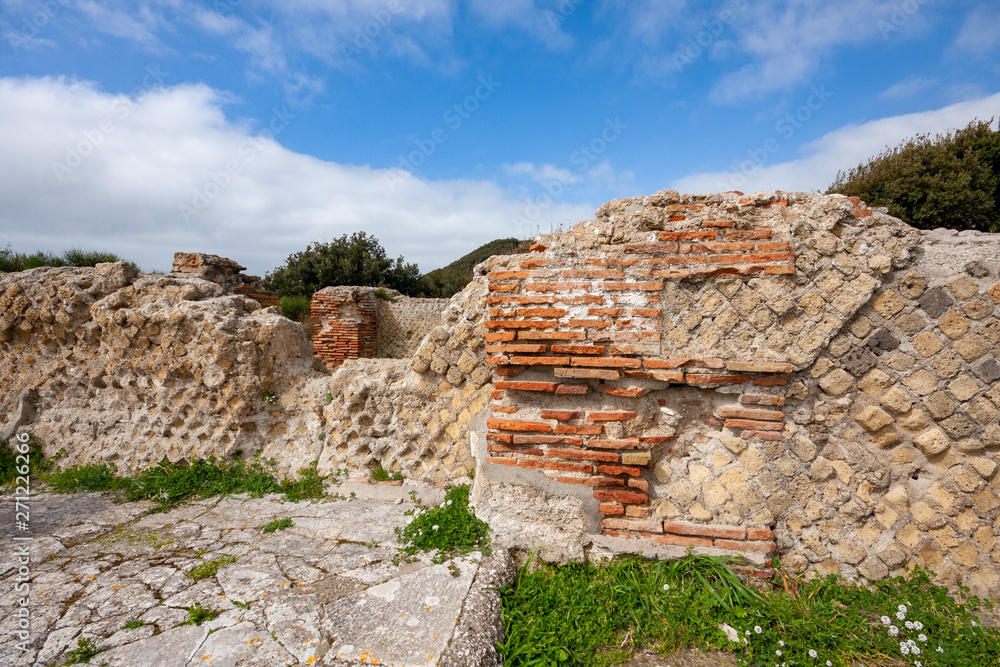 the remains of Cuma. Cumae was ancient Greek colony of Italy, It later ...