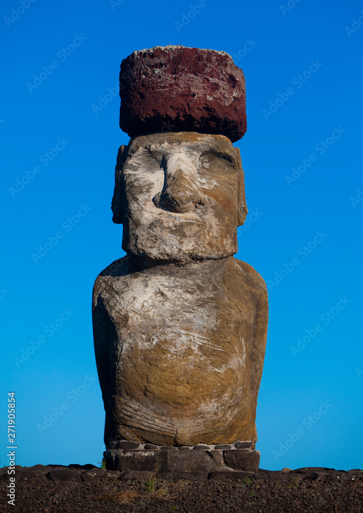 Monolithic Moai Statue At Ahu Tongariki, Easter Island, Chile Stock ...
