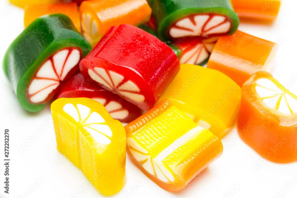 Caramelos masticables de frutas con fondo blanco Stock Photo | Adobe Stock