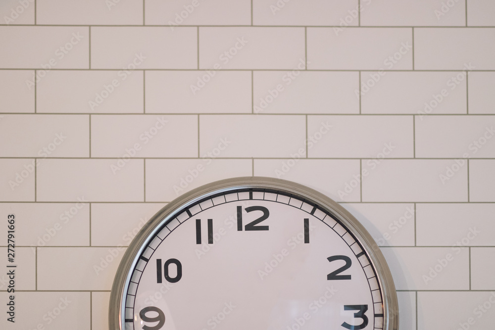 Clocks Minute Hand Circled