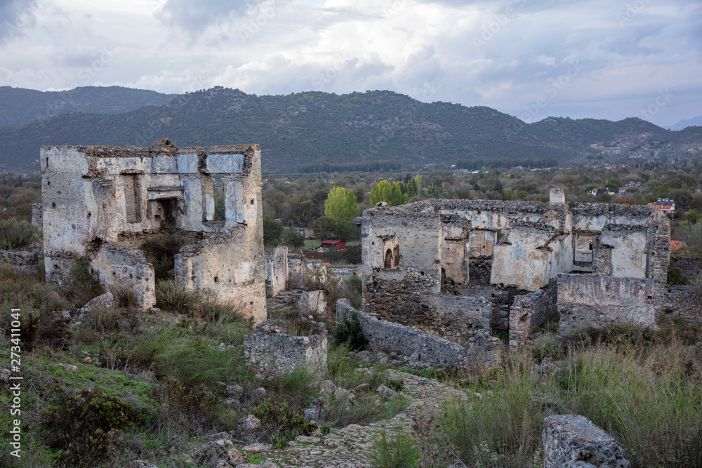 Foto de Historical Lycian village of Kayakoy, Fethiye, Mugla, Turkey ...