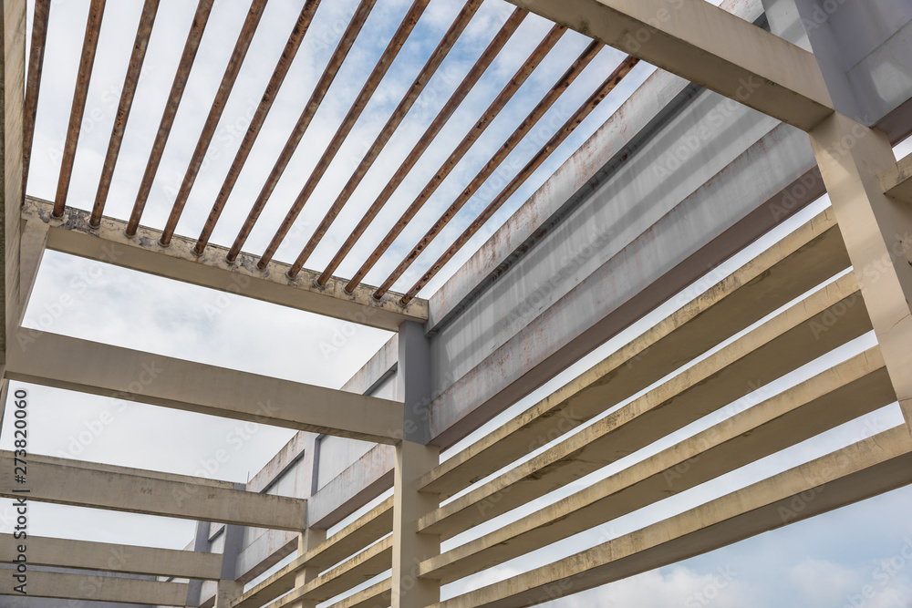 Urban modern high-rise building roof cement column beam and steel pipe ...