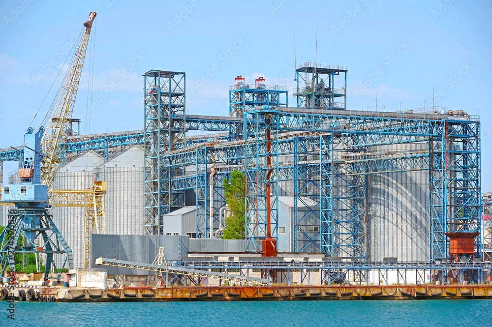 Grain terminal - transshipment complex Stock Photo | Adobe Stock
